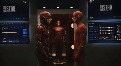 Arrowverse: how to watch DC's CWverse in release or chronological order ...