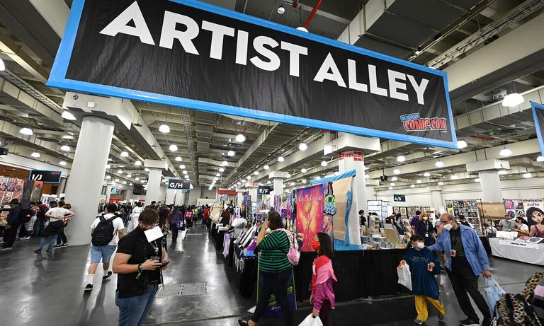 Comic Con Essentials: If you're going to a comic con, you'll need this ...