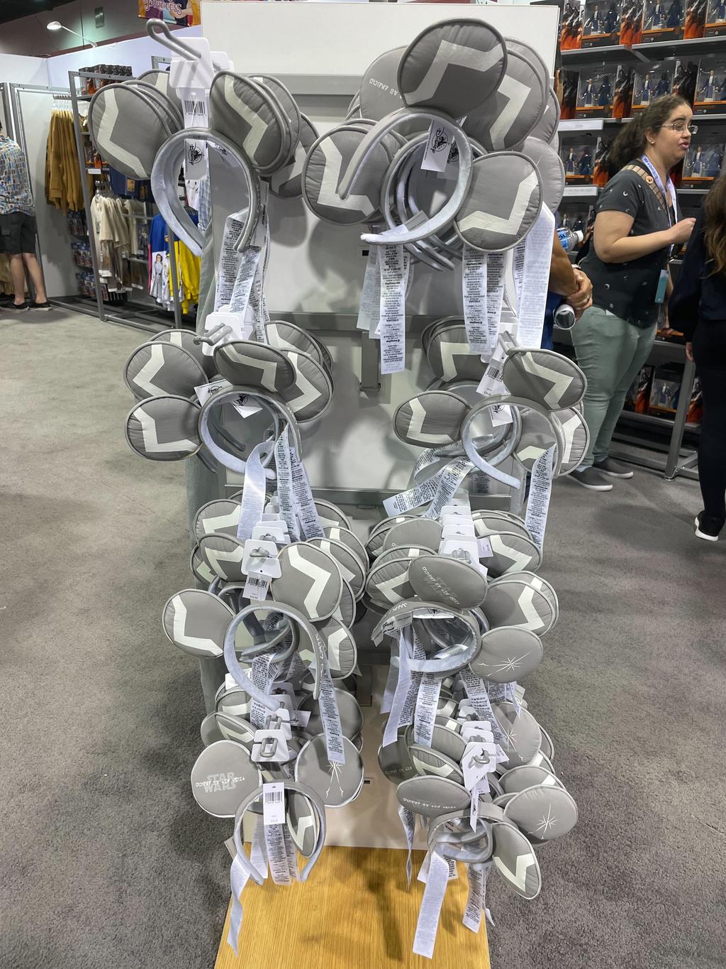 Ashley Eckstein's Star Wars: Guided by the Light merch hits the floor ...