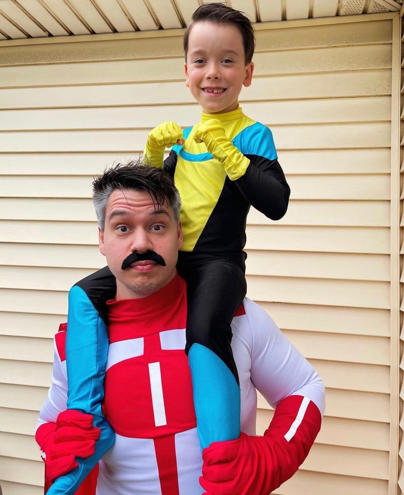 9 Omni-Man Cosplayers Who Are Truly Invincible | Popverse